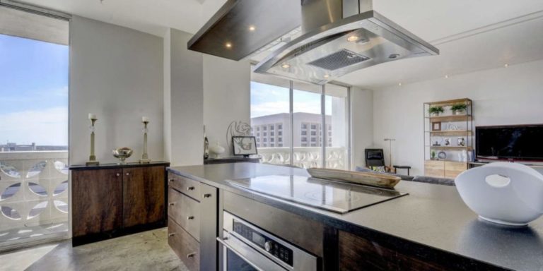 Building a Modern-Style Home in Houston? - Gryphon Builders